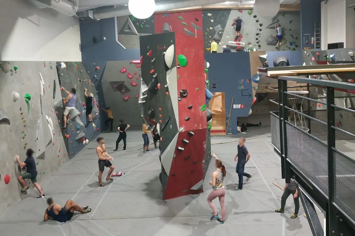 Test la salle d'escalade Block'Out Saint-Ouen : Un Espace Unique ...